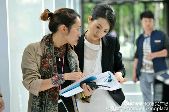 First Look at Ariel Lin and Vic Zhou Filming C-movie Go Lala Go 2 - A Koala's Playground